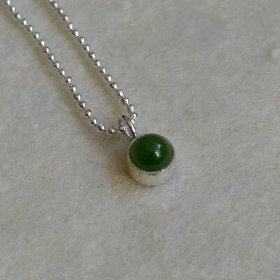 Groene kwarts in goud - Juwls by Lilian van der Schaaf